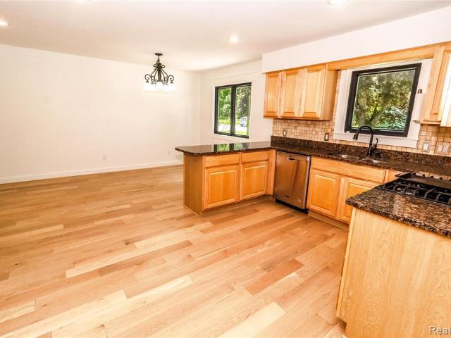 1138 Baldwin Road
