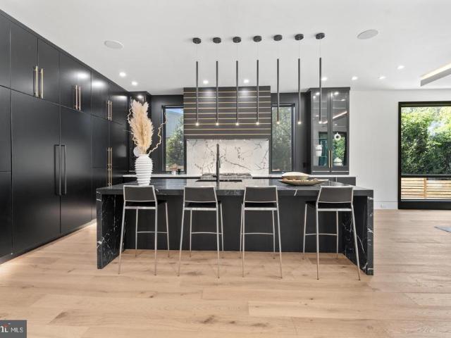 1138 Basil Road