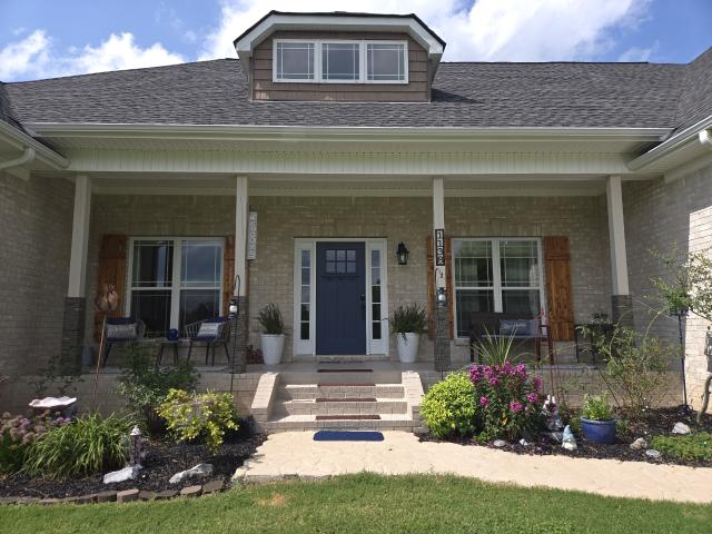 1138 Chenault Ln