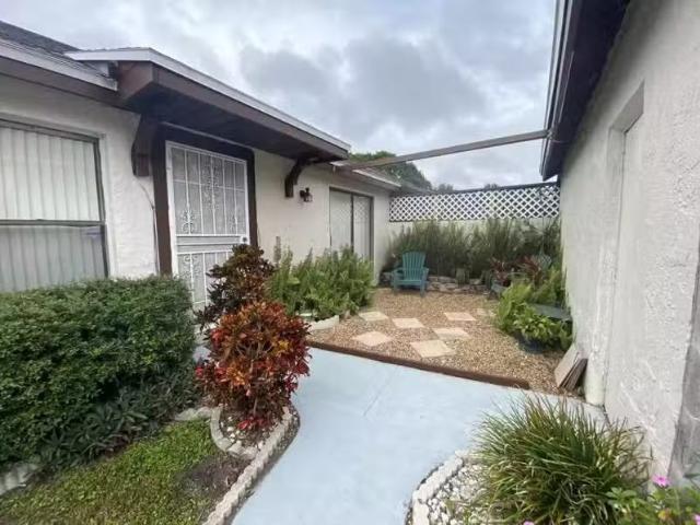 1138 Easton St, Orlando, FL 32825 MLS O6276614