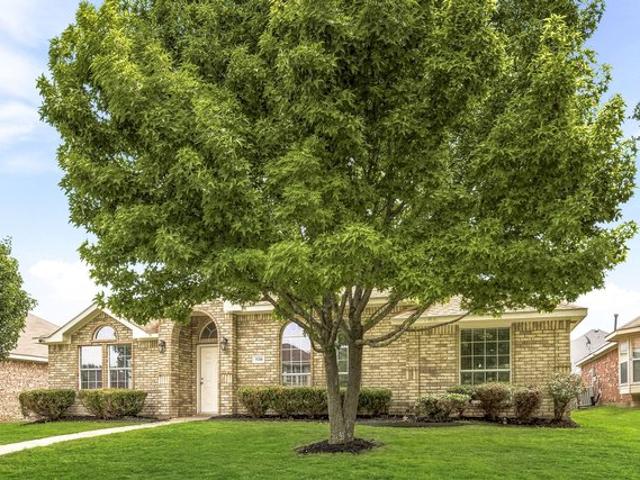 1138 Hampshire Ln, Cedar Hill, TX 75104