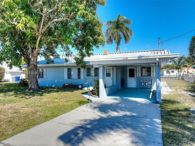 1138 Harbor Dr, Fort Myers, FL 33917