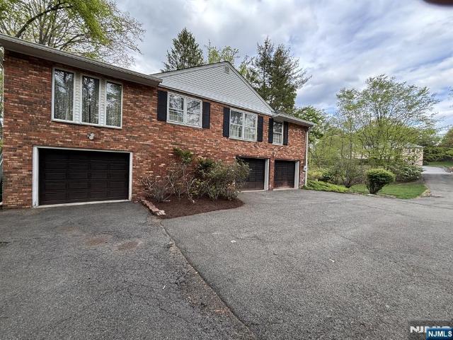 1138 High Mountain Road