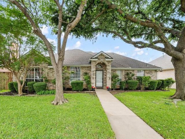 1138 Holly Dr, Carrollton, TX 75010