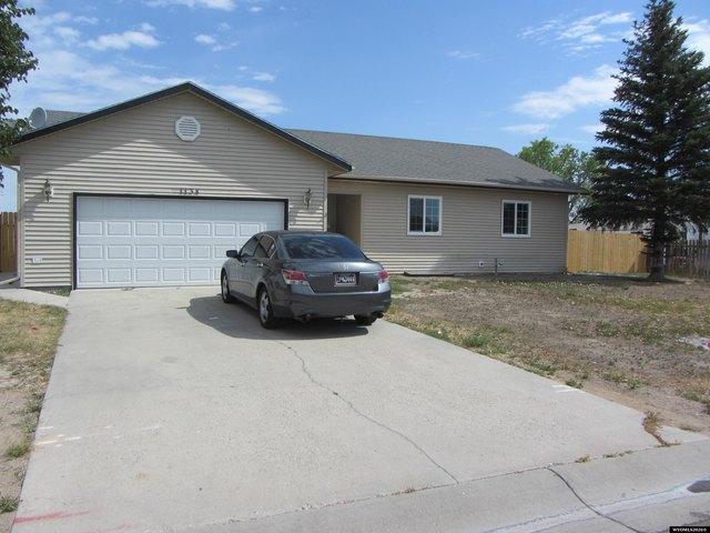 1138 Riverbend Dr, Douglas, WY 82633