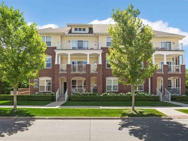 1138 Swisher St, Iowa City, IA 52245