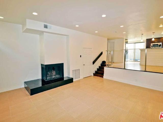 1138 20th Street 12