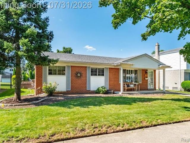 11393 Cedar Ln, Plymouth, MI 48170