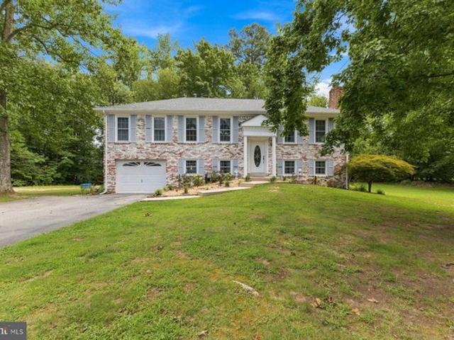 11395 Gail Ct, La Plata, MD 20646