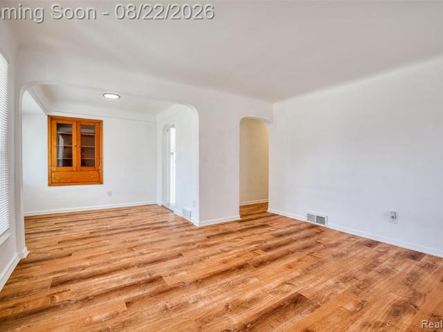 11395 Hazelton