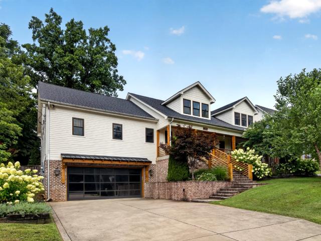 1139 McAlpine Ave