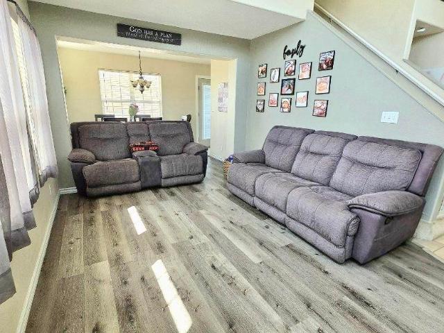 1139 Avenida Las Vistas NW
