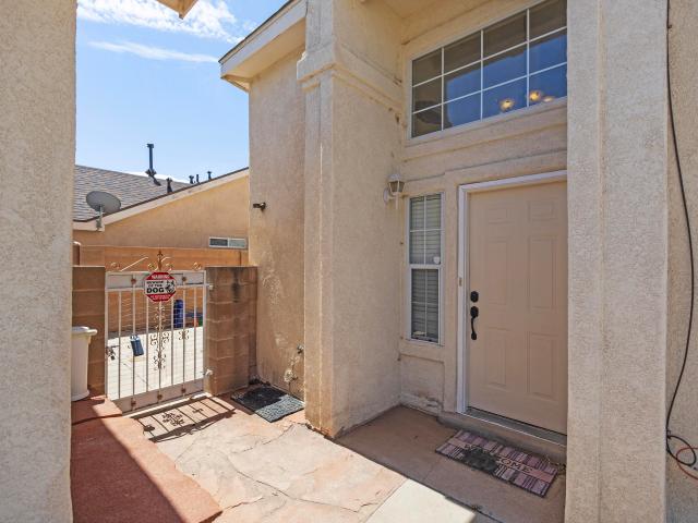 1139 Avenida Las Vistas NW