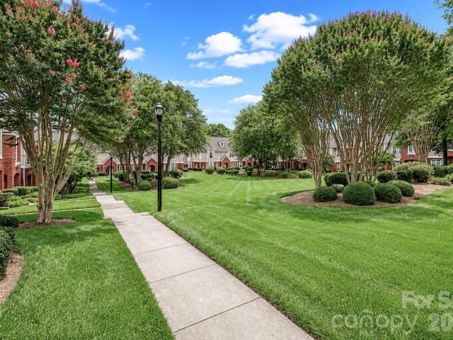1139 Central Park Circle