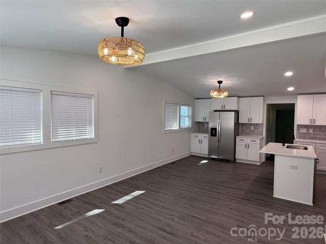 1139 Clanton Road