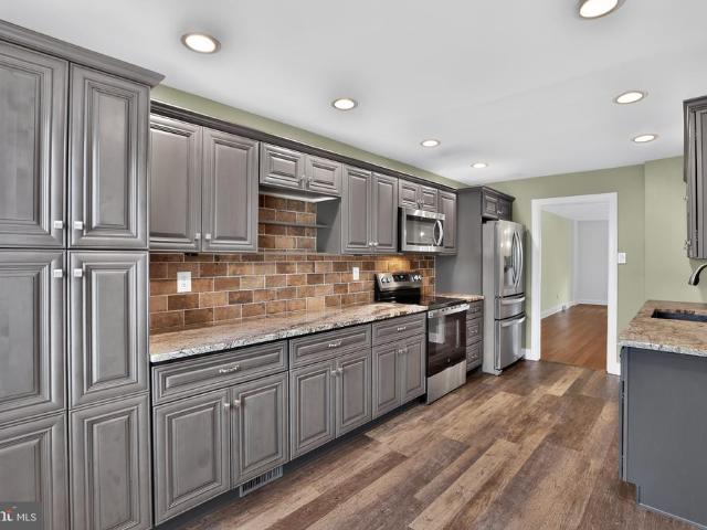 1139 Putnam Boulevard # 23