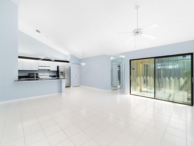 1139 Summit Trail Cir, Unit A, West Palm Beach, FL 33415 | MLS #R11167