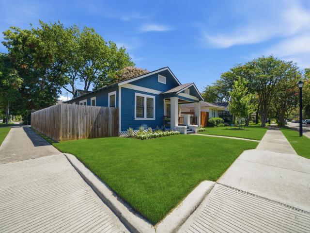 1139 W Gardner Street