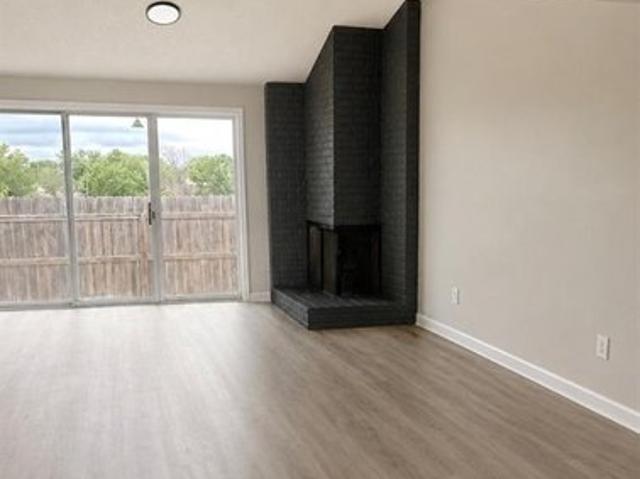 11303 Calico Dr, Kansas City, MO 64137