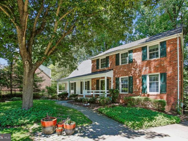 11303 Hounds Way
