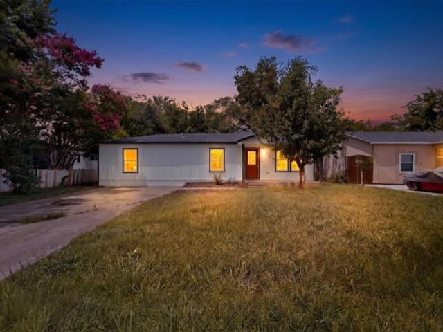 11303 Iris Dr, Balch Springs, TX 75180