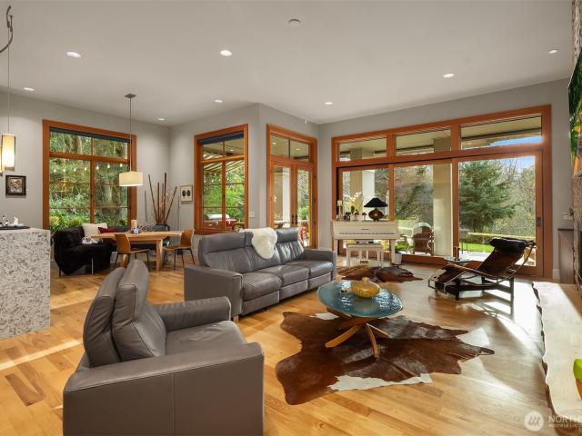 11303 S Dogwood Lane