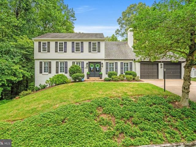 11300 Timberline Dr, Oakton, VA 22124