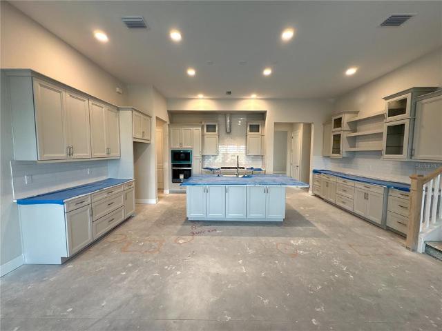 11300 Blissby St, Venice, FL 34293 | MLS #TB8462 | Compass