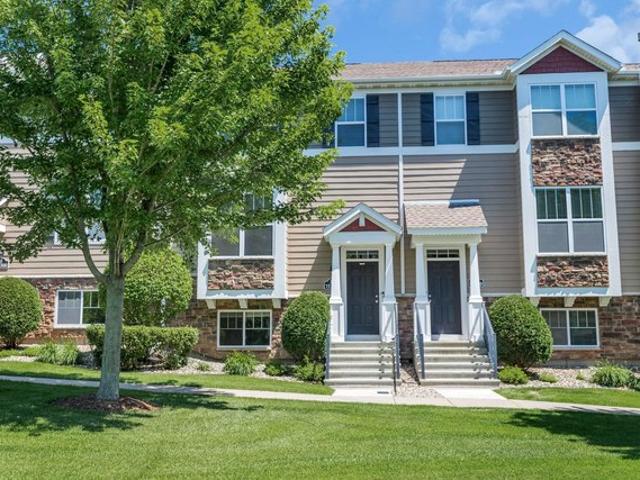 11300 Sand Castle Dr Unit D, Woodbury, MN 55129