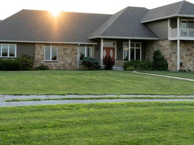 11301 S Croco Rd, Carbondale, KS 66414