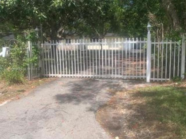 11301 SW 91 Ave, Miami, FL 33176