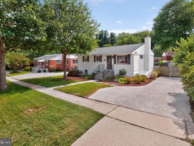 11302 Schuylkill Rd, Rockville, MD 20852
