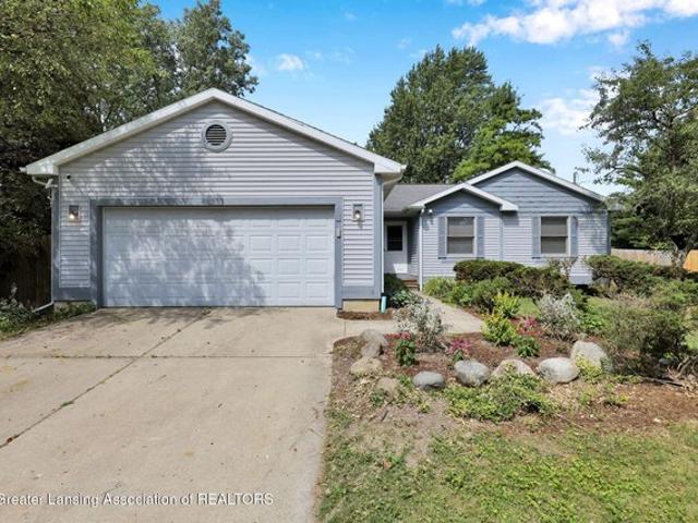11307 Flint Rock Dr, Grand Ledge, MI 48837