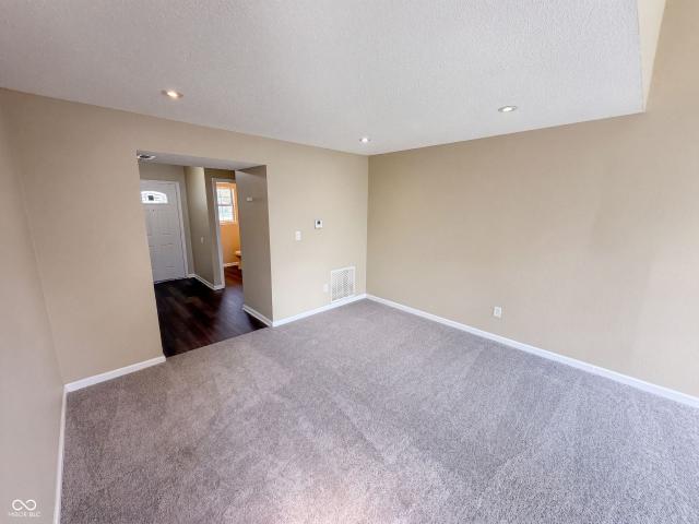11307 Narrowleaf Drive