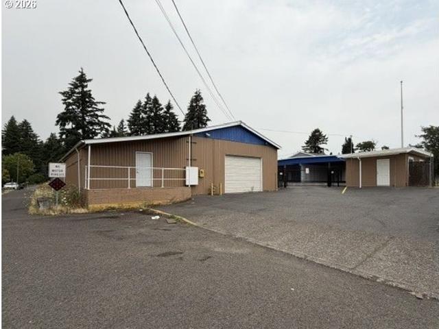 11307 NE Glisan St, Portland, OR 97220