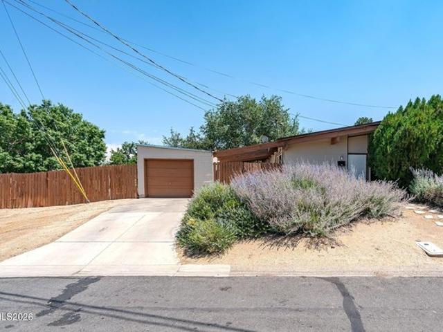 11304 Green Mountain St, Reno, NV 89506