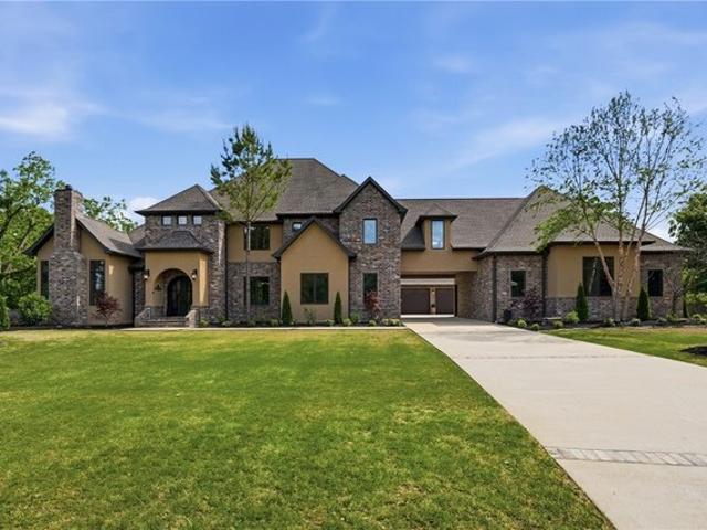 11305 Pembrook Cir, Bentonville, AR 72712