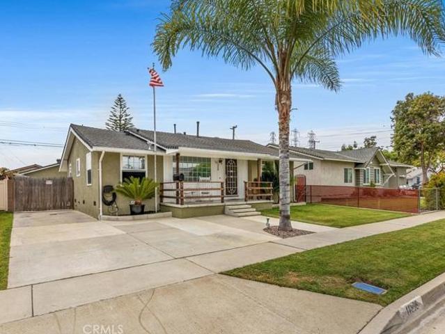 11308 214th St, Lakewood, CA 90715