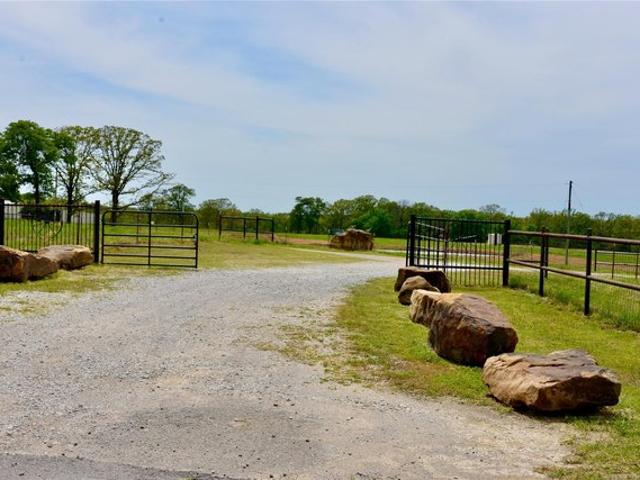113097 Highway 124, Weleetka, OK 74880