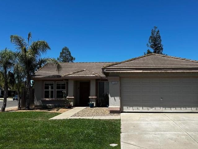1130 Amberhill Ave, Galt, CA 95632