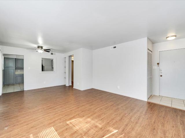 1130 Bois D'Arc St
