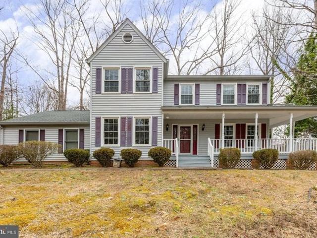 1130 Columbus Dr, Stafford, VA 22554