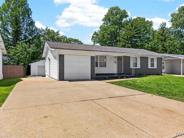 1130 Lees Ln, Saint Louis, MO 63031