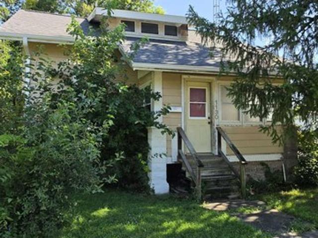 1130 Pekin St, Lincoln, IL 62656