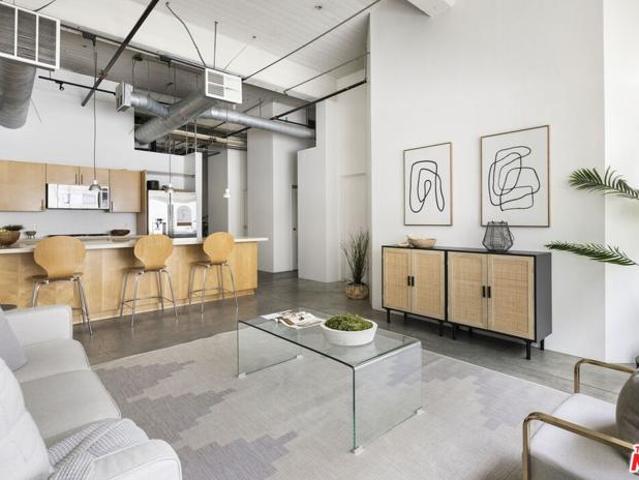 1130 S Flower St #206, Los Angeles, CA 90015