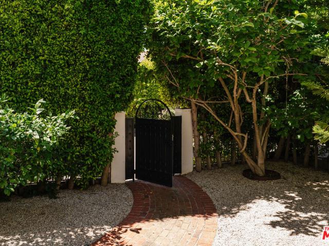 1130 Sierra Alta Way