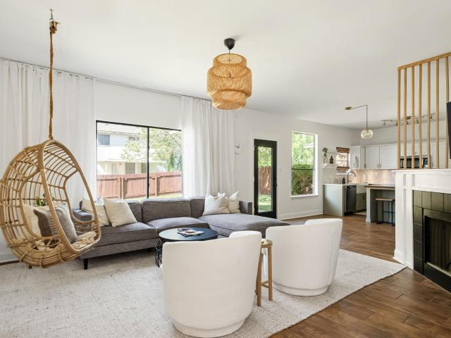 1130 Vincent Pl