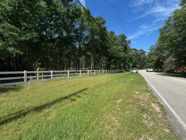 11313 Lake Forest Dr, Conroe, TX 77384
