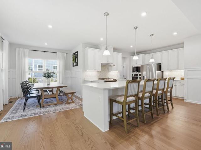 11312 Oakville Lane