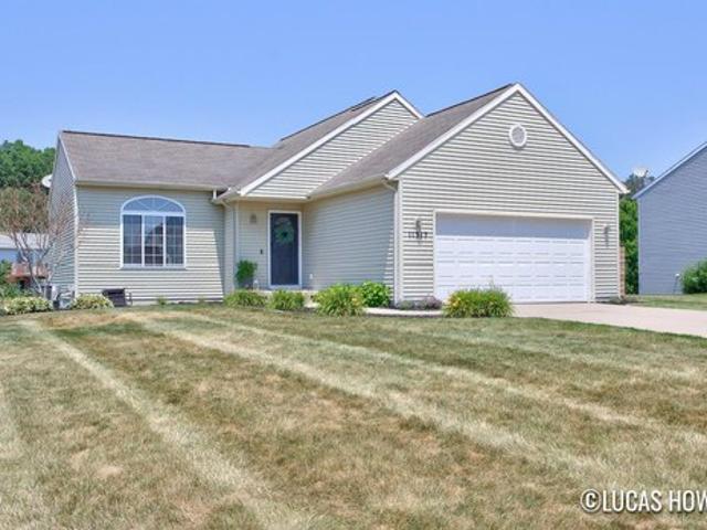 11317 Taunton Dr SE, Lowell, MI 49331